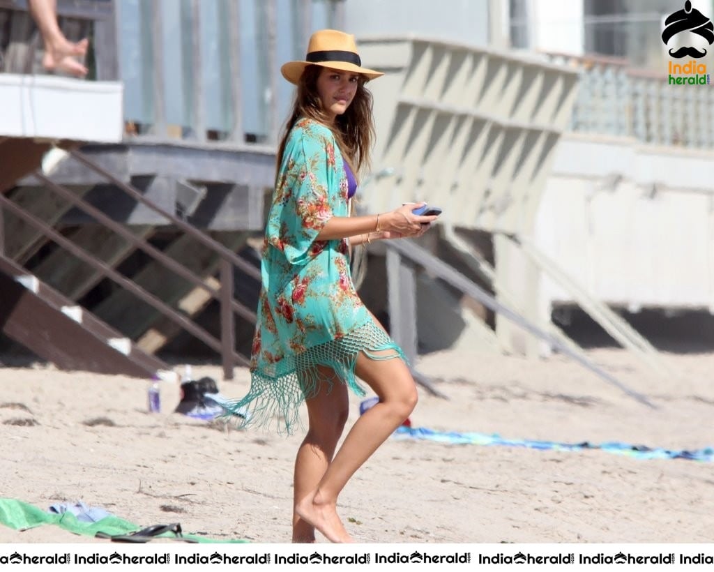 Jessica Alba Bikini Candids in Malibu with her Kids Set 2