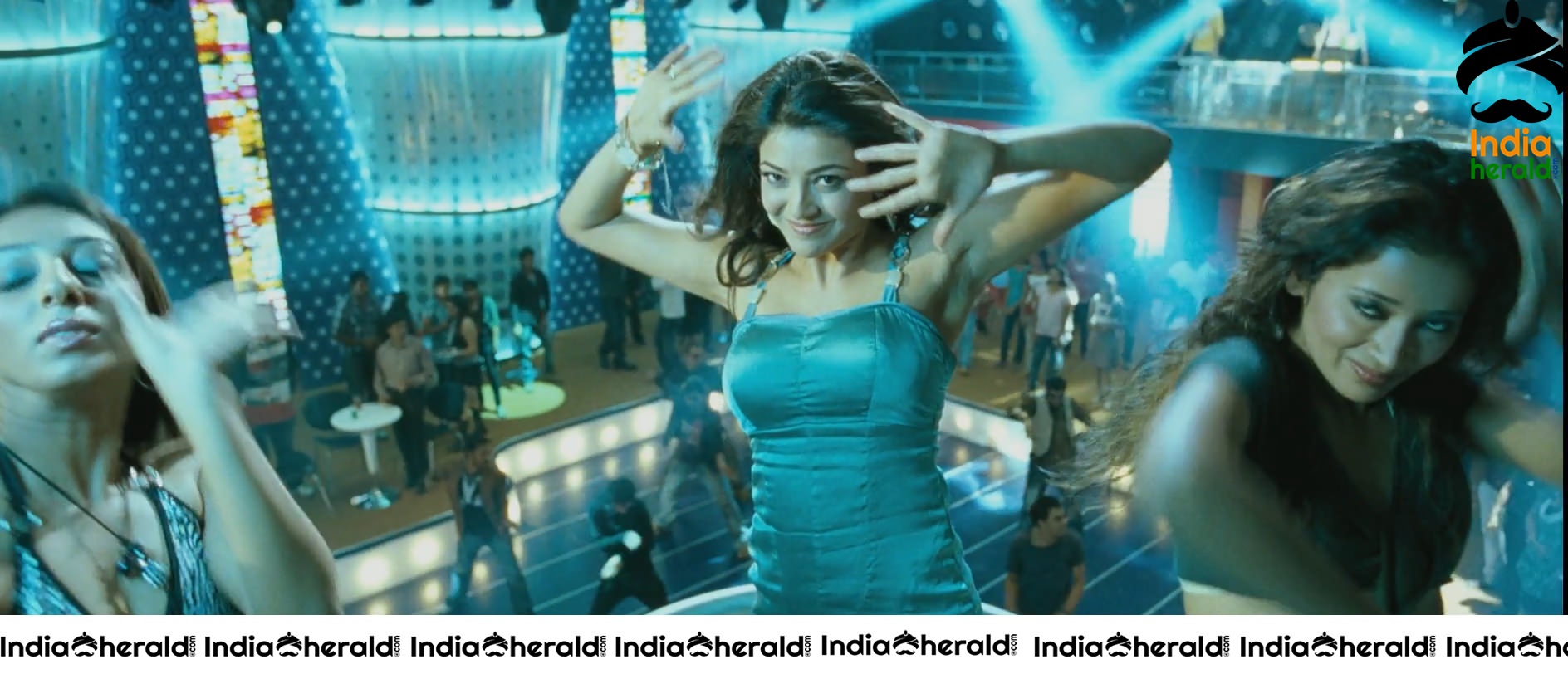 Kajal Aggarwal Shows Her Sexy Structure And Hot Curves set 2