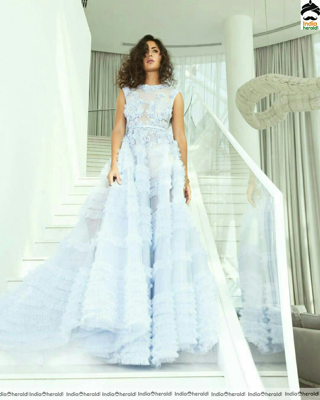 Katrina kaif sizzling hot clicks