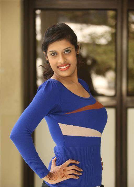 Liza Reddy Spicy Photos