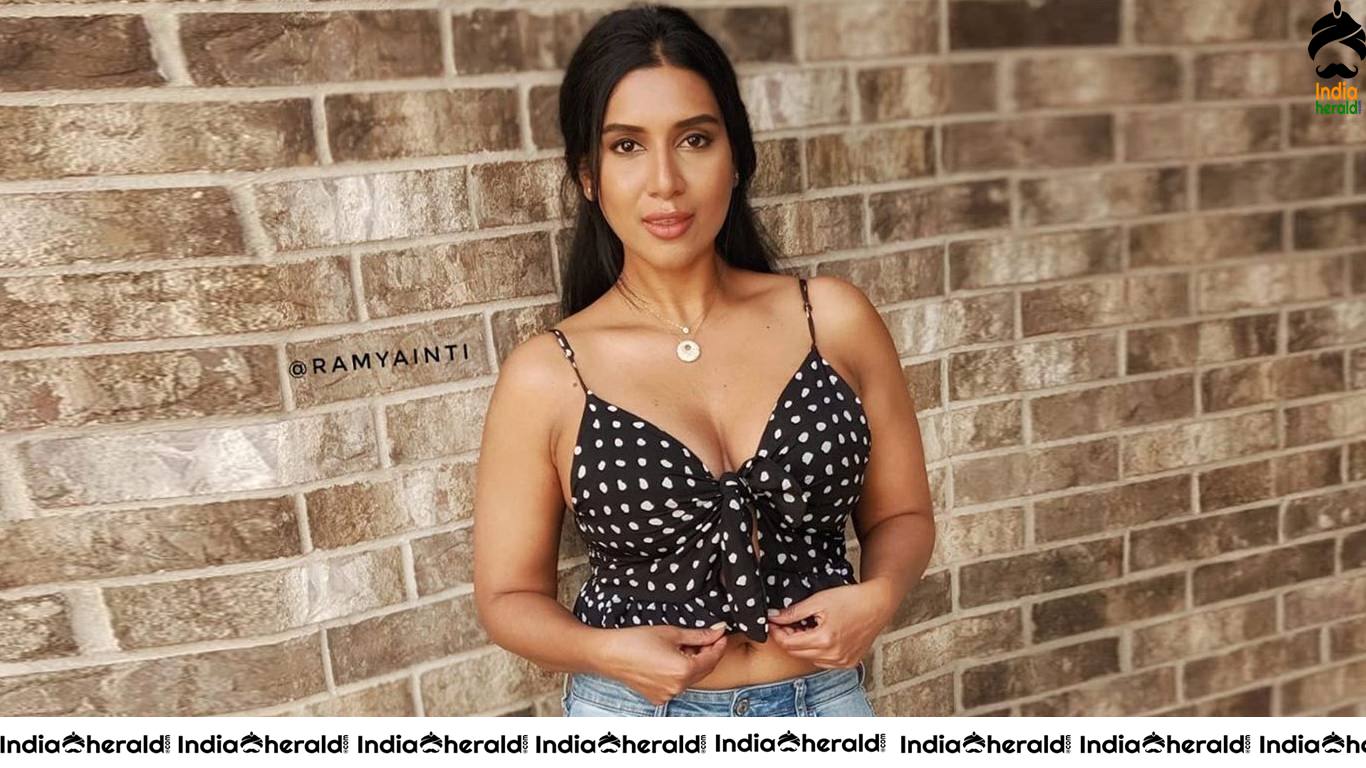 Ramya Hot Wallpapers