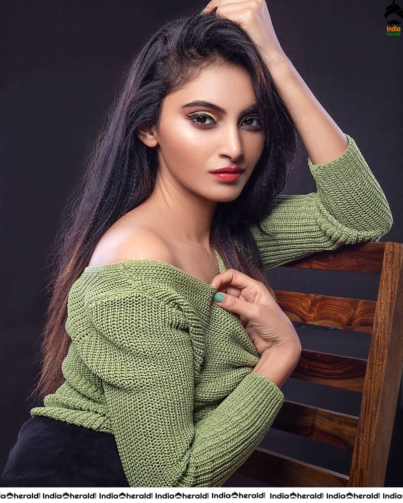 Shama Taj Hot Bikini And Tempting Hot Exposing Photos Colle