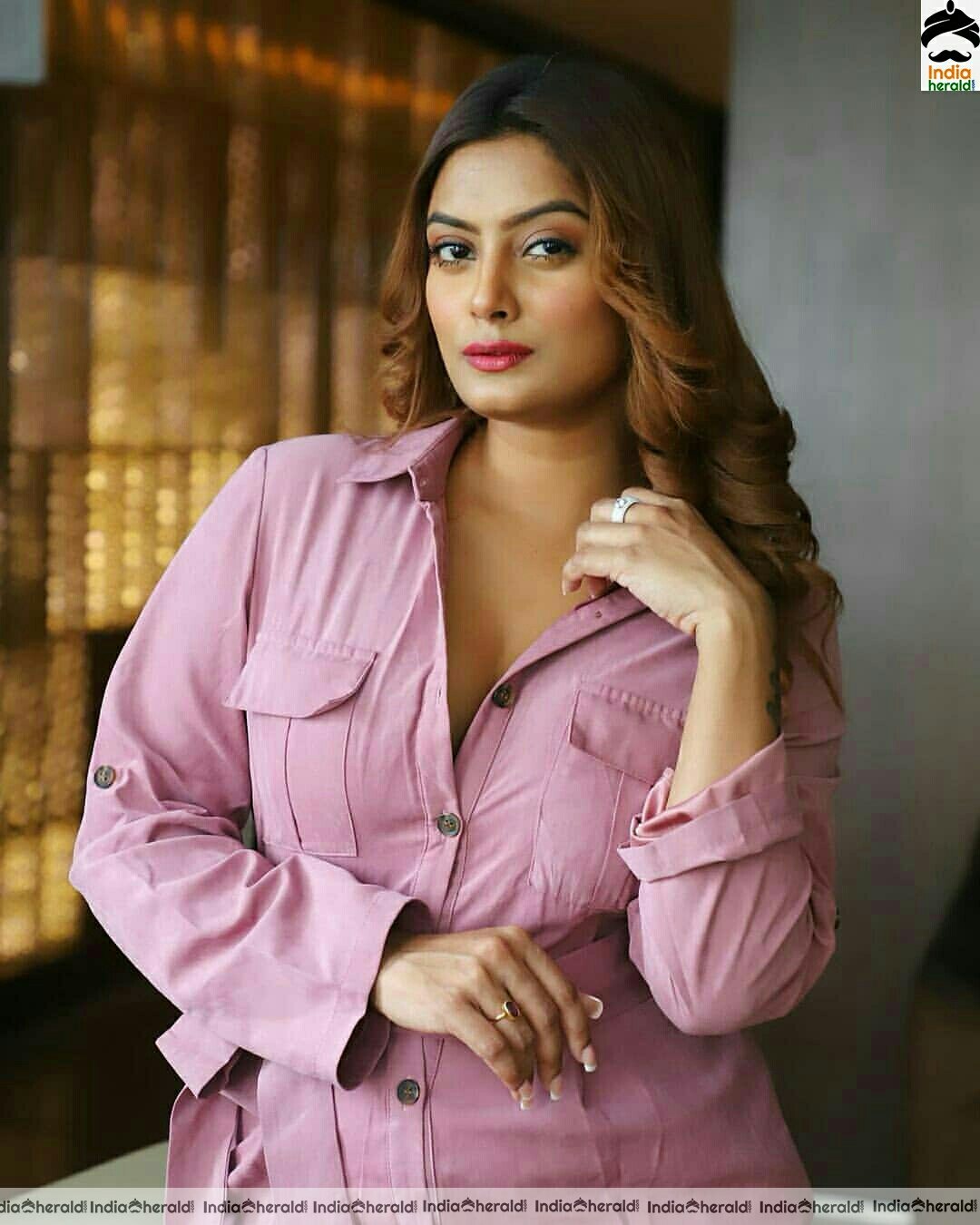 Twinkle Kapoor Hot Compilation Photo Stills