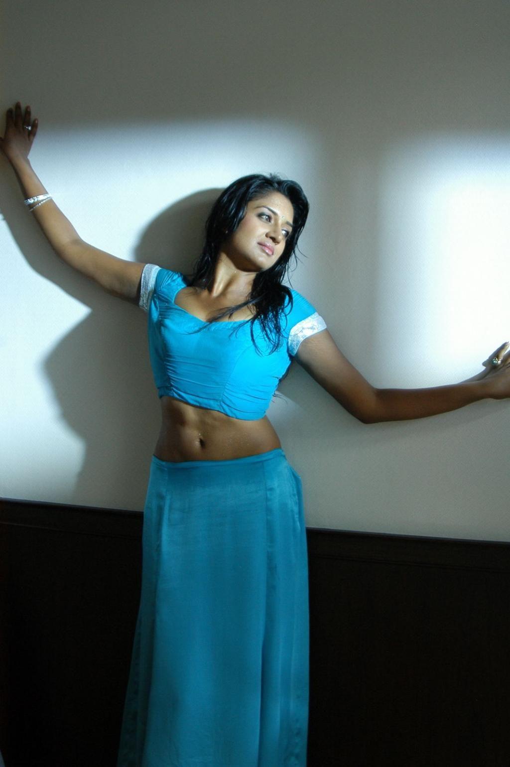 Vimala Raman Sexy Photos 9337