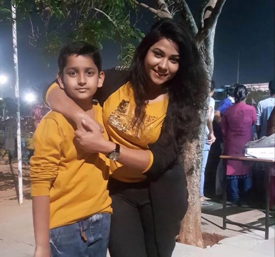 Actress Jyothi Family Unseen Photos