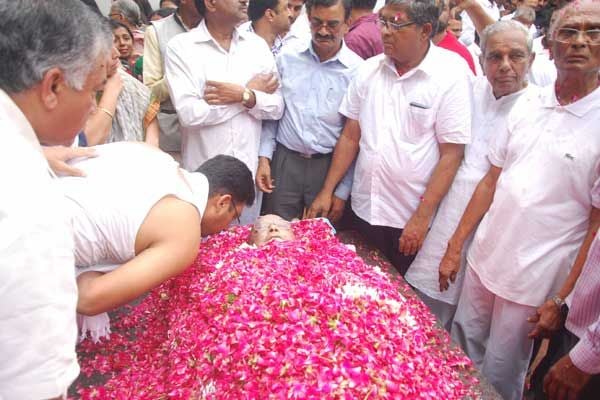 Dr C Narayana Reddy Funeral Photos