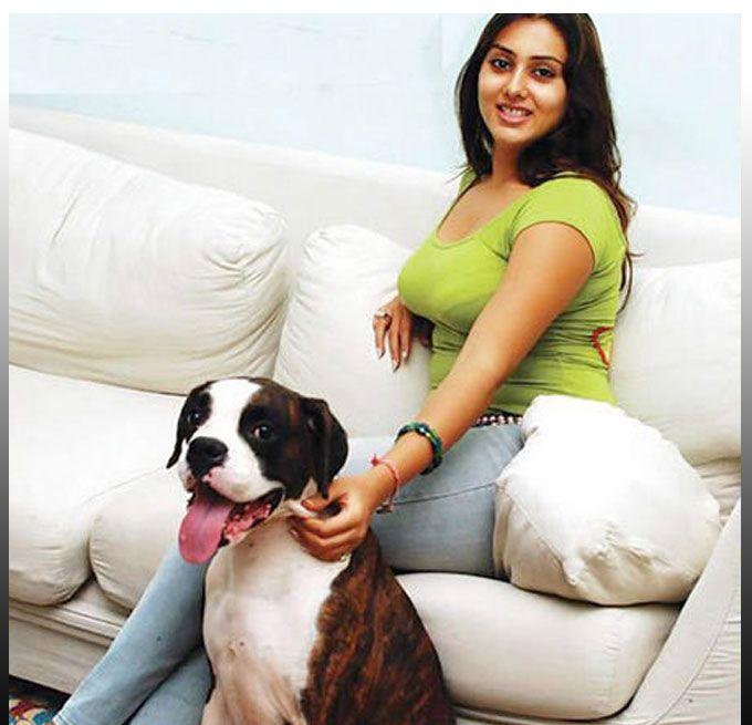 PHOTOS: Indian Celebrities With Their Super Adorable Pets