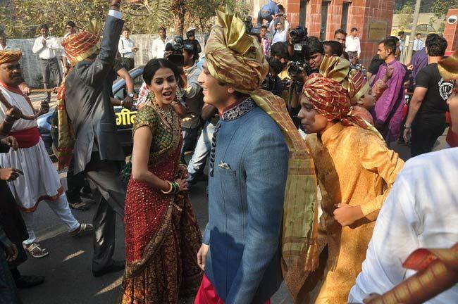 Genelia attends brother wedding with Riteish Deshmukh