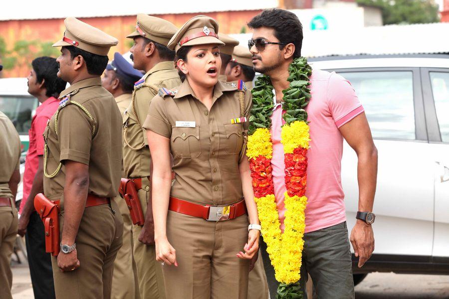 Jilla Movie pics