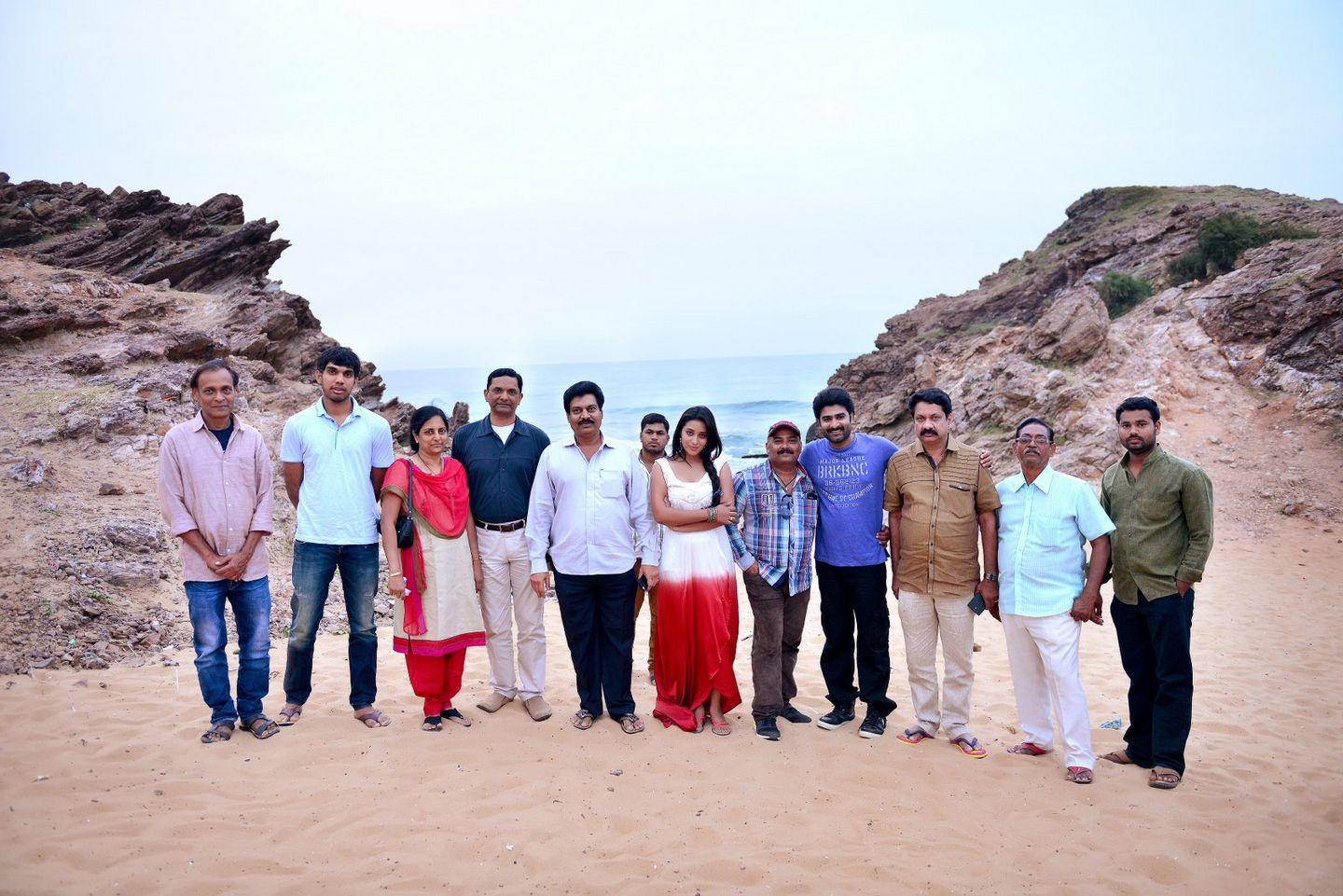 Mounam Movie Working Photos