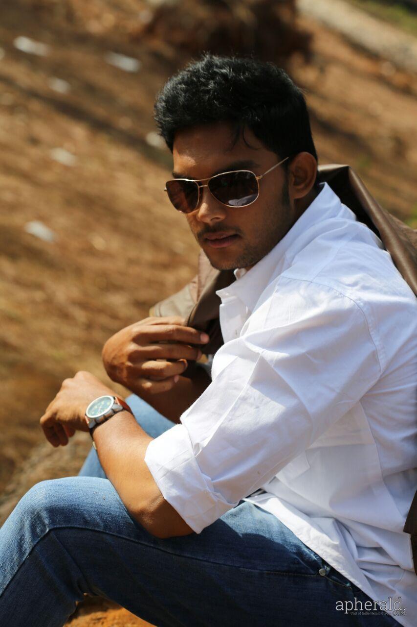 Niluvave Vaalukanuladana Stills