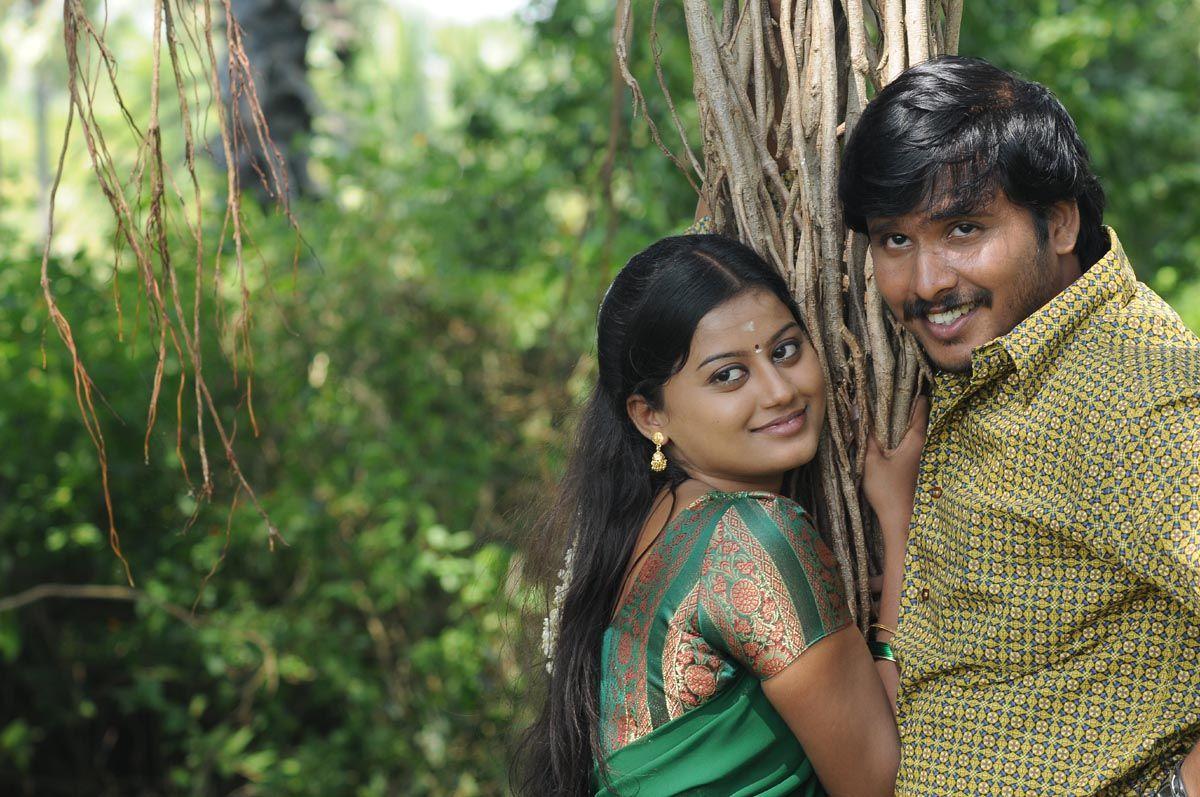 Paakkanum Pola Irukku Movie Stills