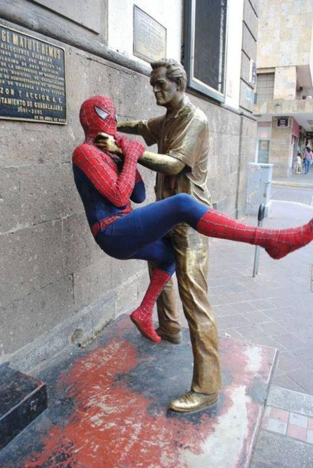 People Who Got Really Weird With Statues In Public
