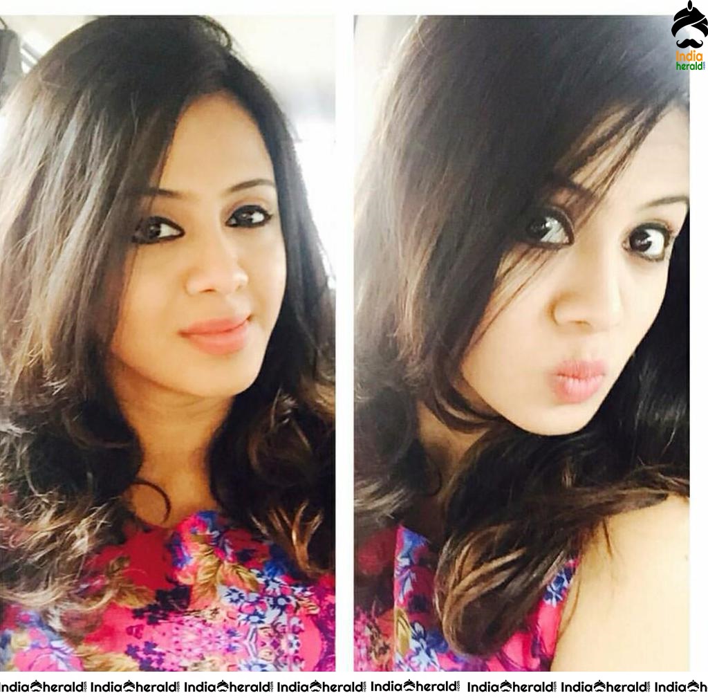 Rare and Unseen Photos of Anchor Anjana Rangan Set 5