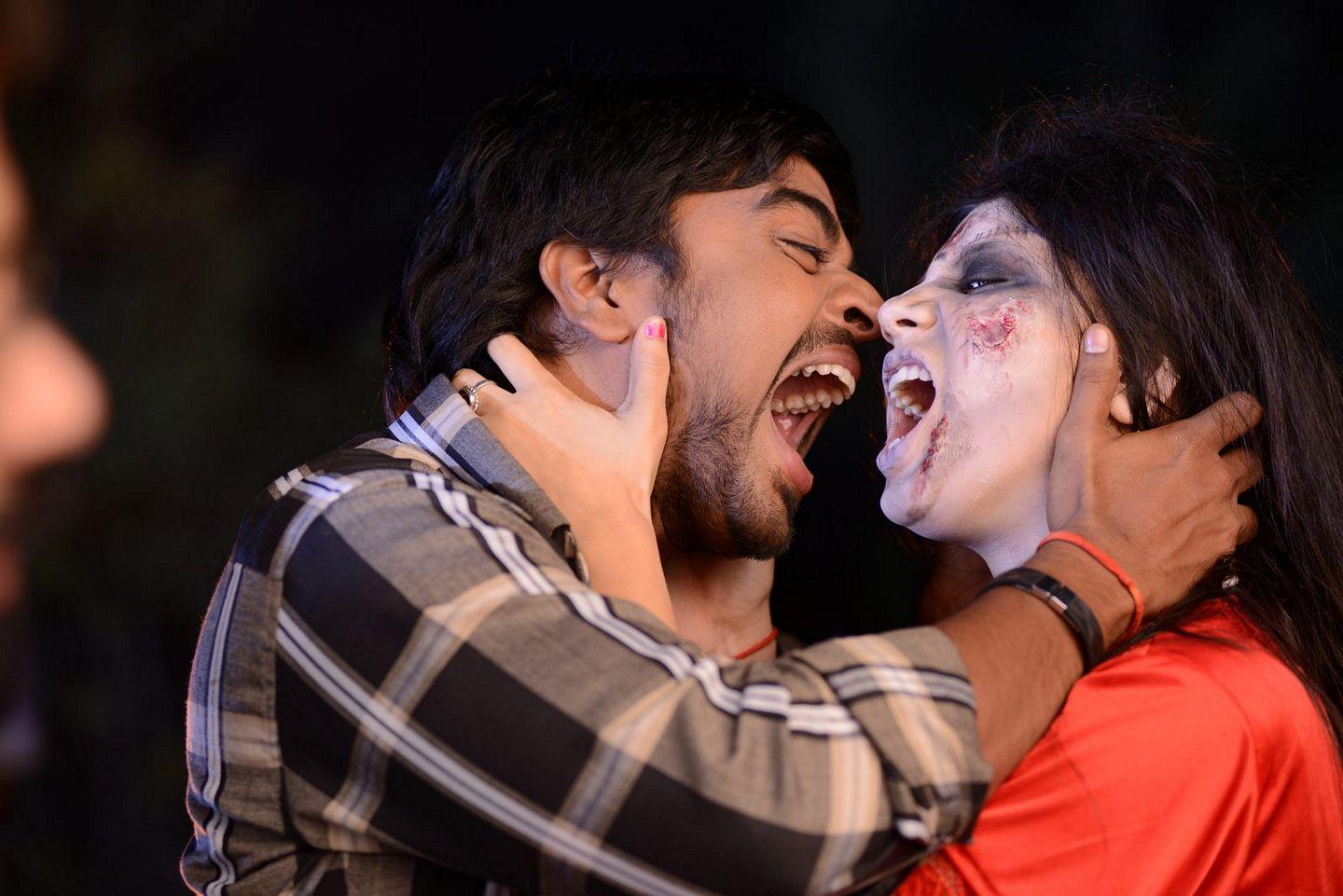 Sahasam Seyara Dimbaka New Stills