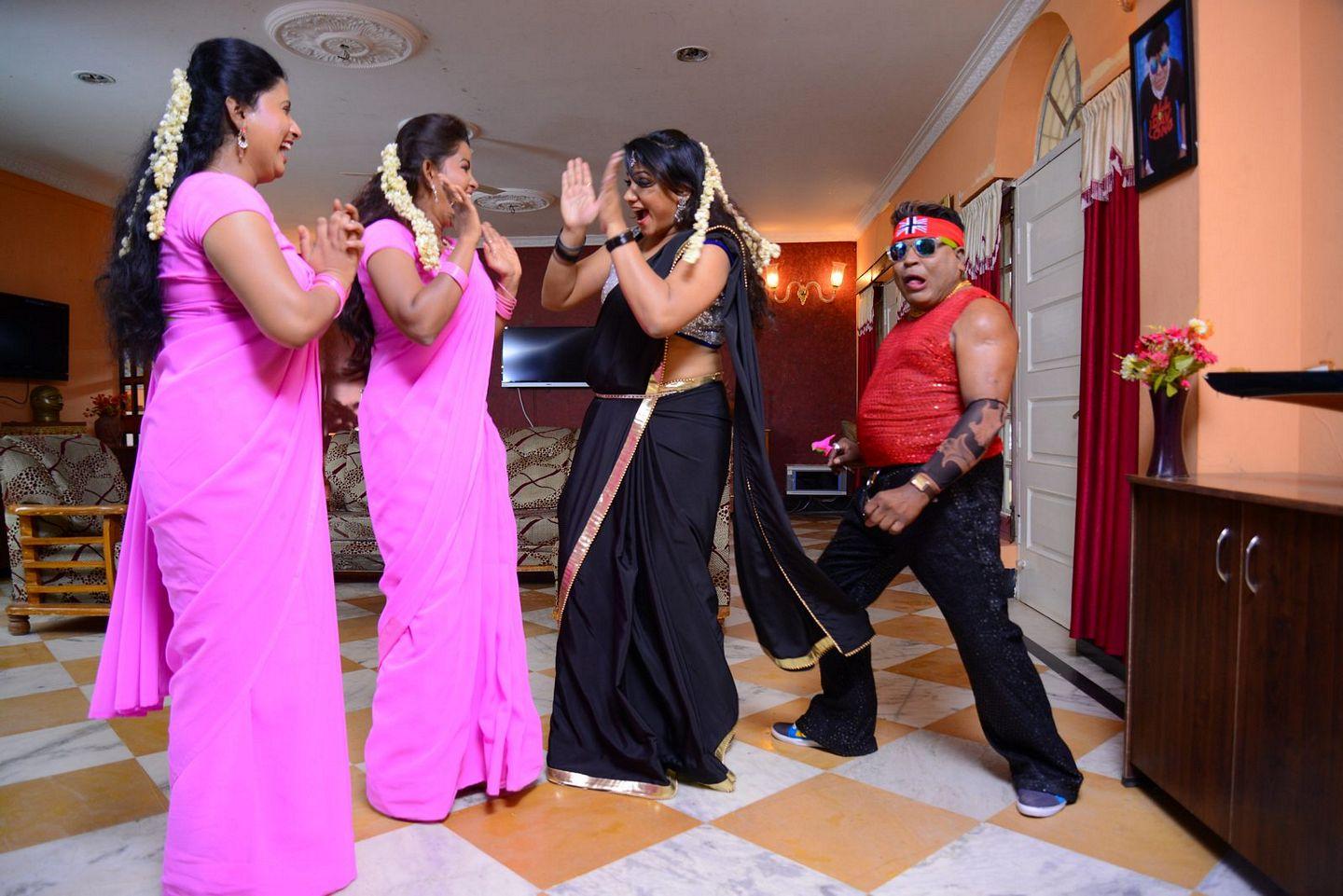 Sahasam Seyara Dimbaka New Stills