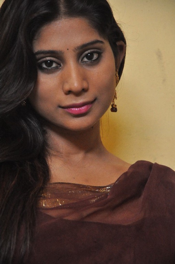 Actress Midhuna Photos
