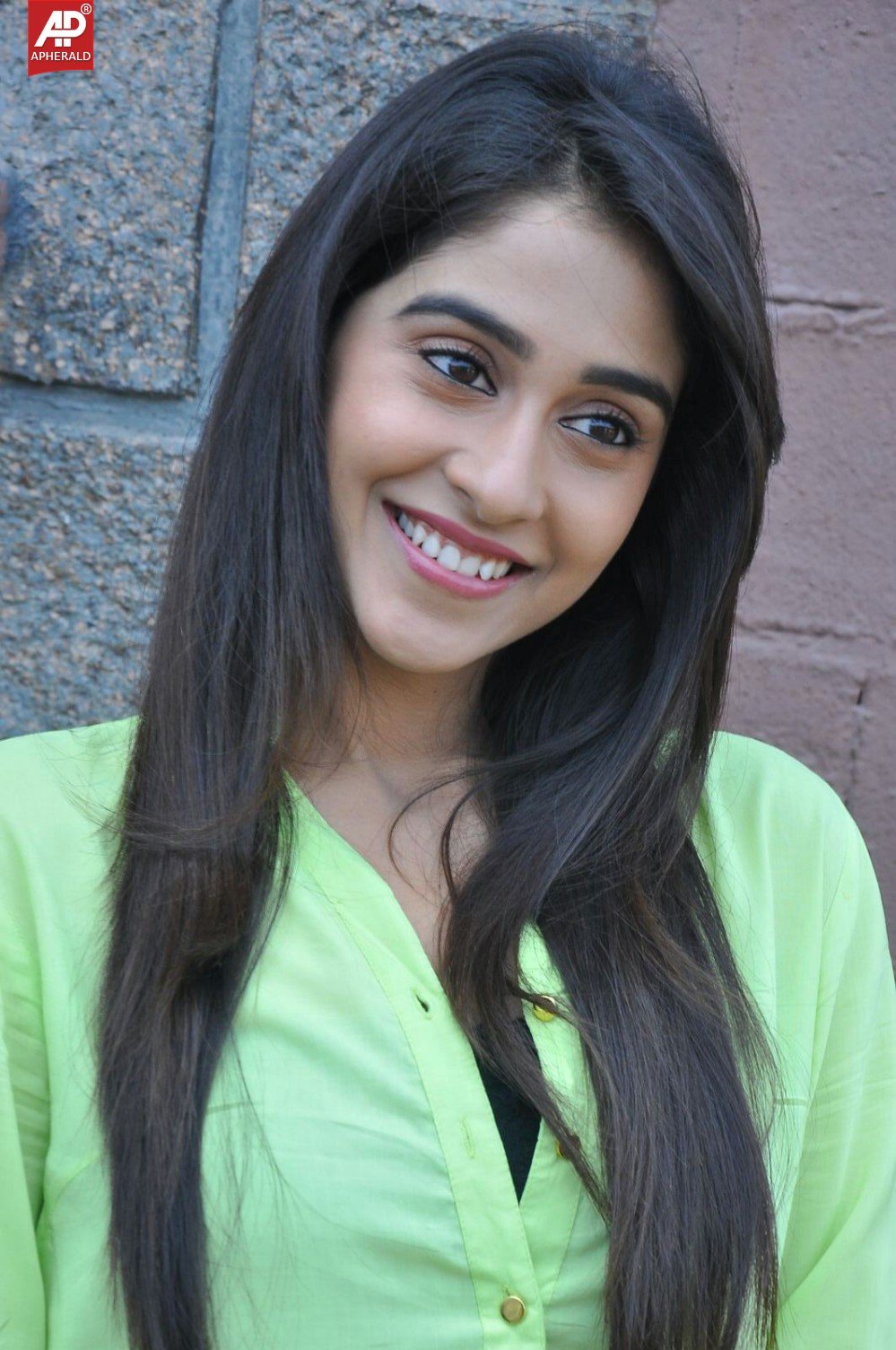 Actress Regina Latest Photos