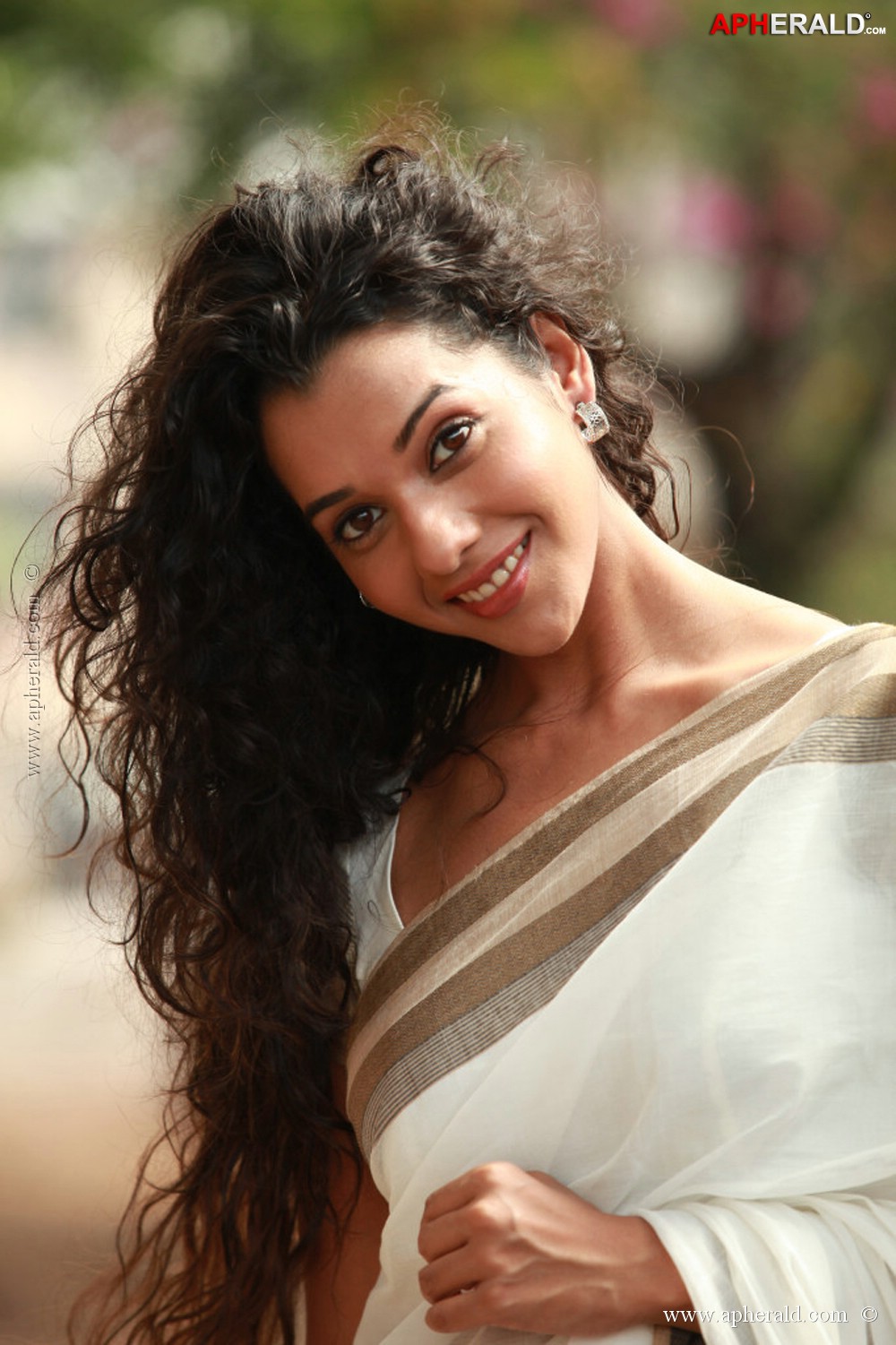 Anu Priya New Photos