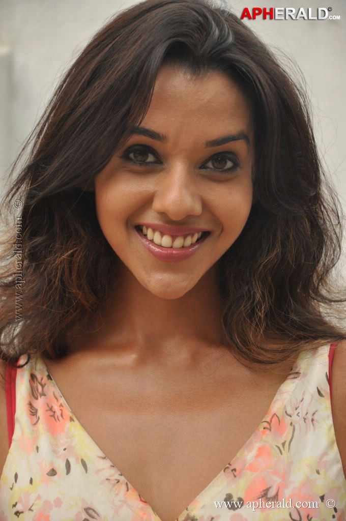 Anu Priya Spicy Photos