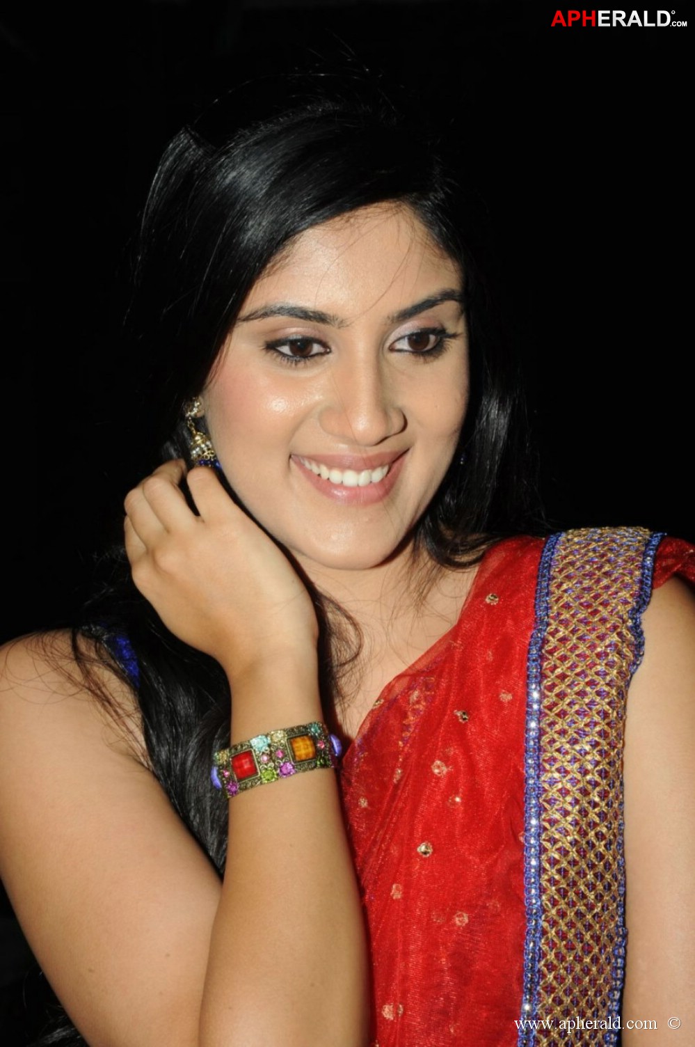 Dhanya Balakrishna Images