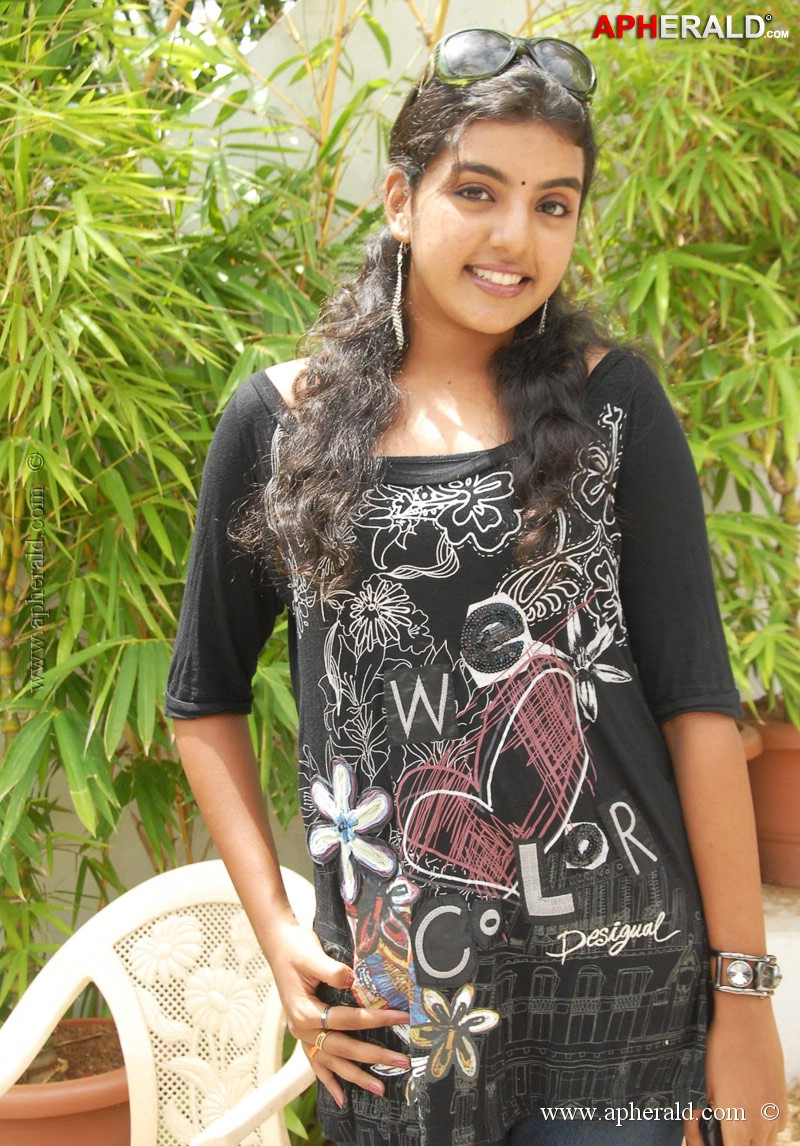 Divya Nagesh Stills