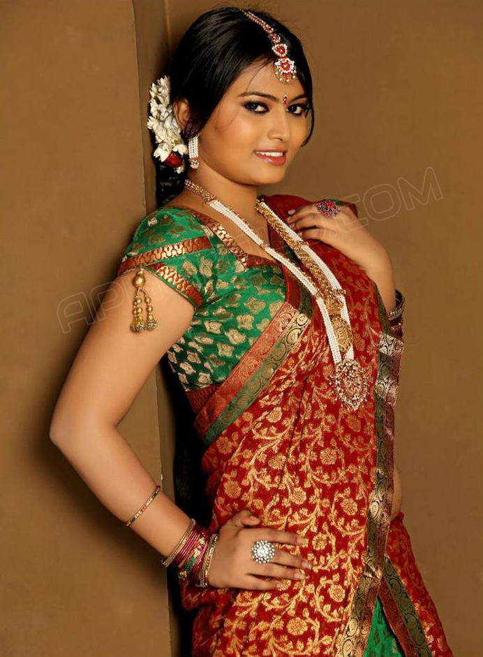 Hannah Latest Photoshoot Stills