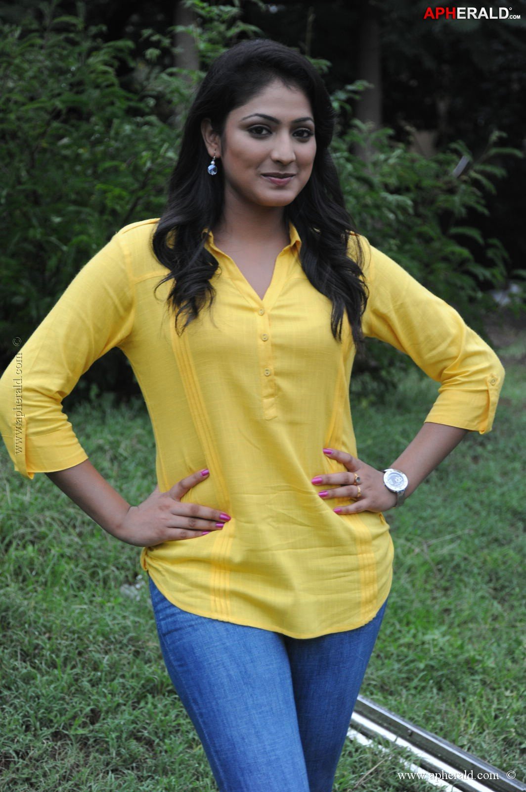 Hari Priya latest pics