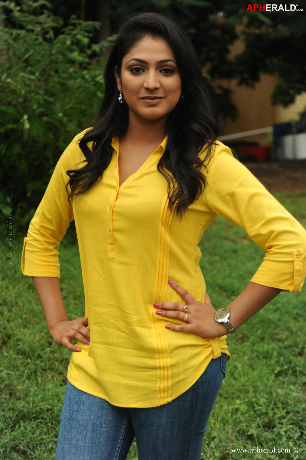 Hari Priya latest pics