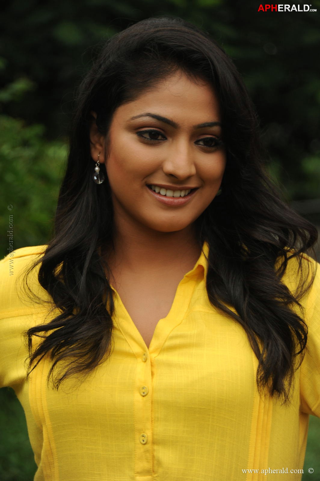 Hari Priya latest pics