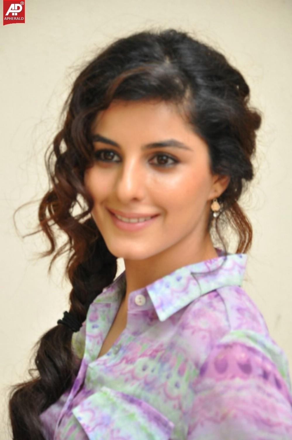 Isha Talwar Latest Stills