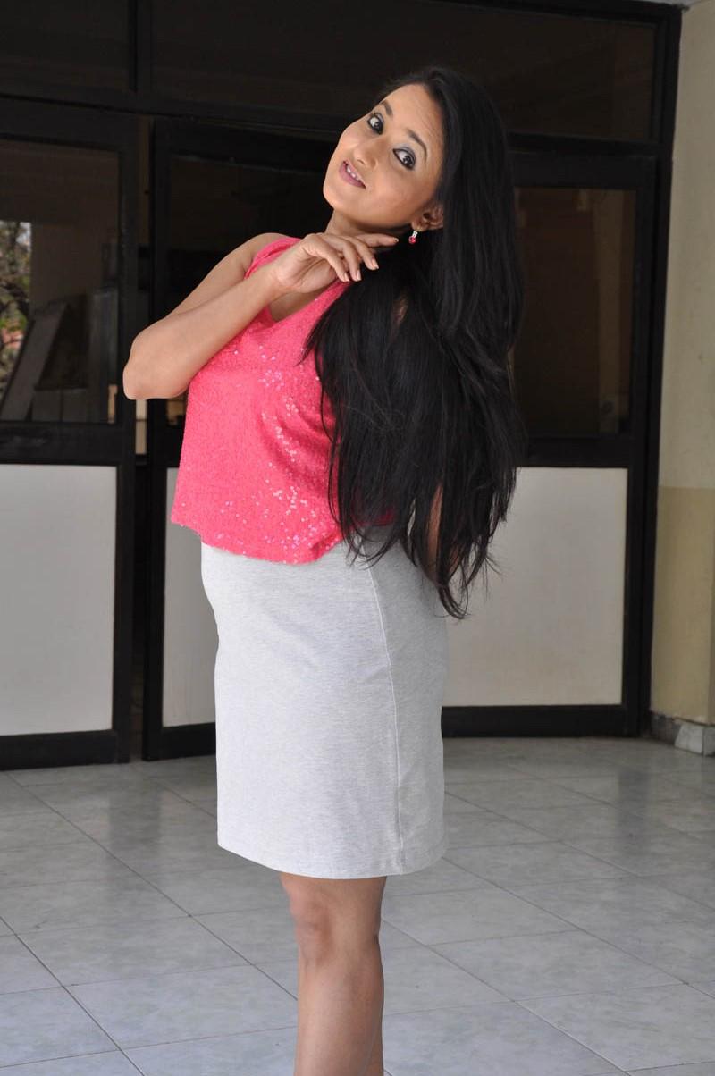 Ishika Singh Latest Stills