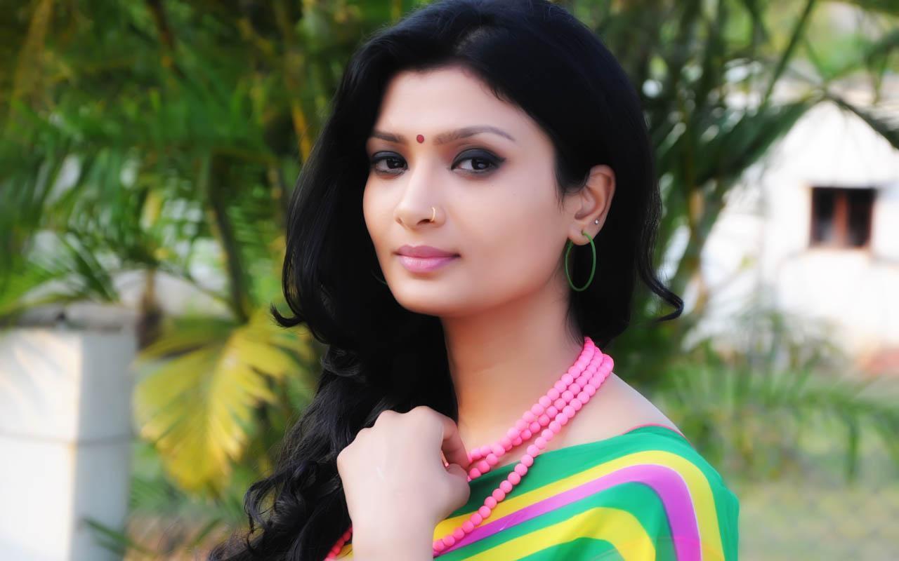 Ishitha Hot Stills In Miss Leelavathi Movie