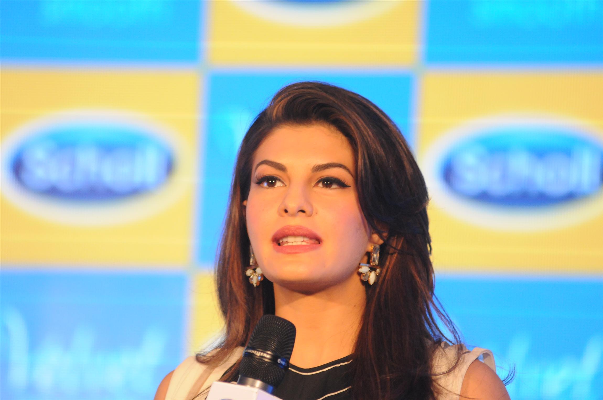 Jacqueline Fernandez launches Scholl Velvet