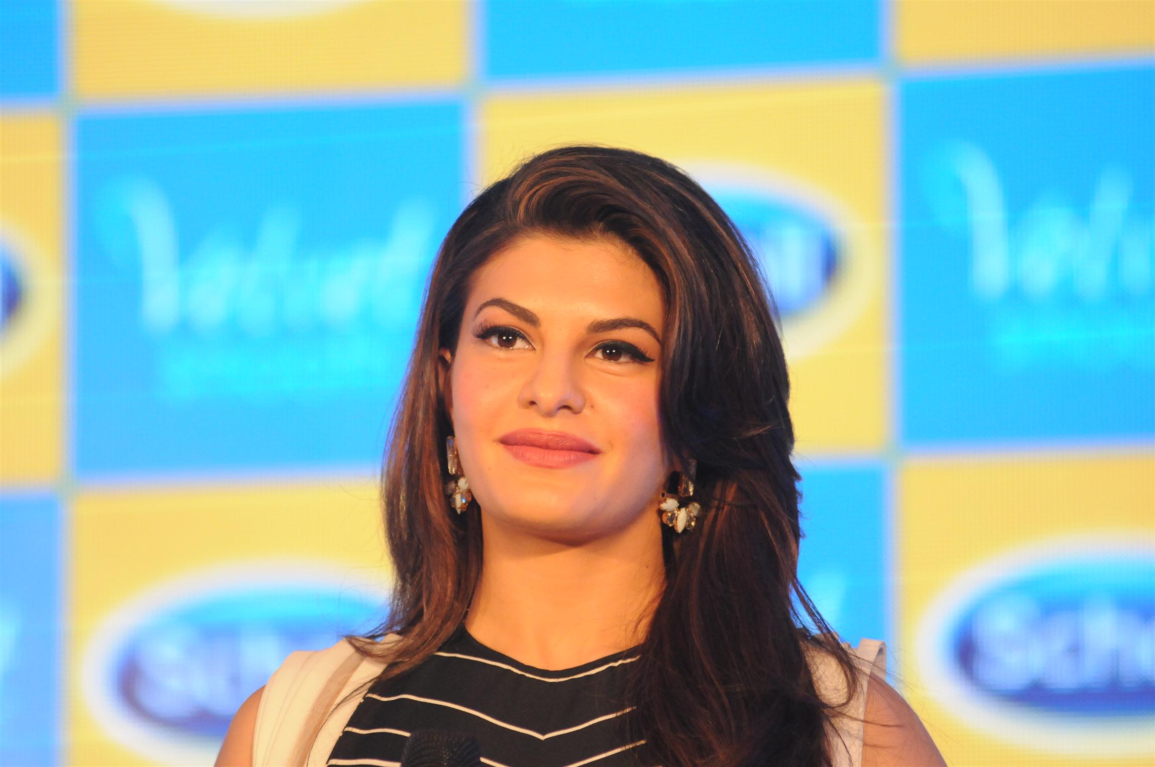 Jacqueline Fernandez launches Scholl Velvet