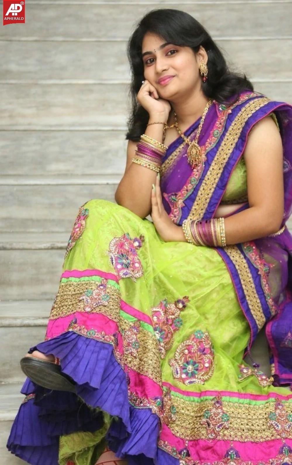 Krishnaveni Latest Beautiful Photos