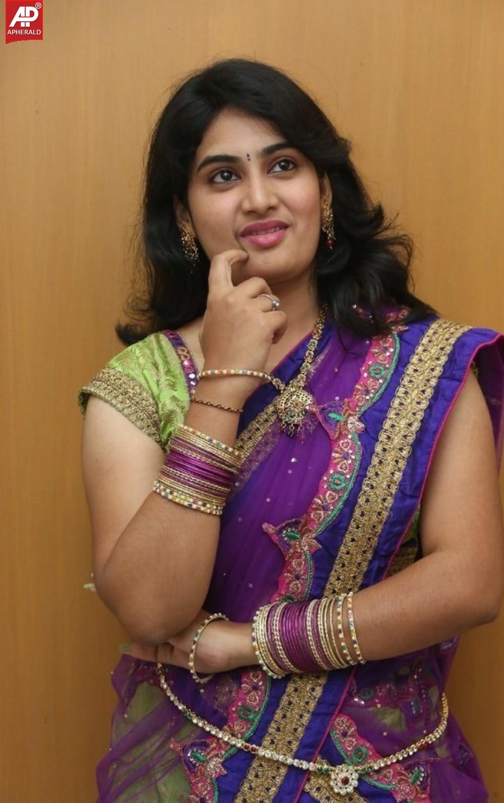 Krishnaveni Latest Beautiful Photos