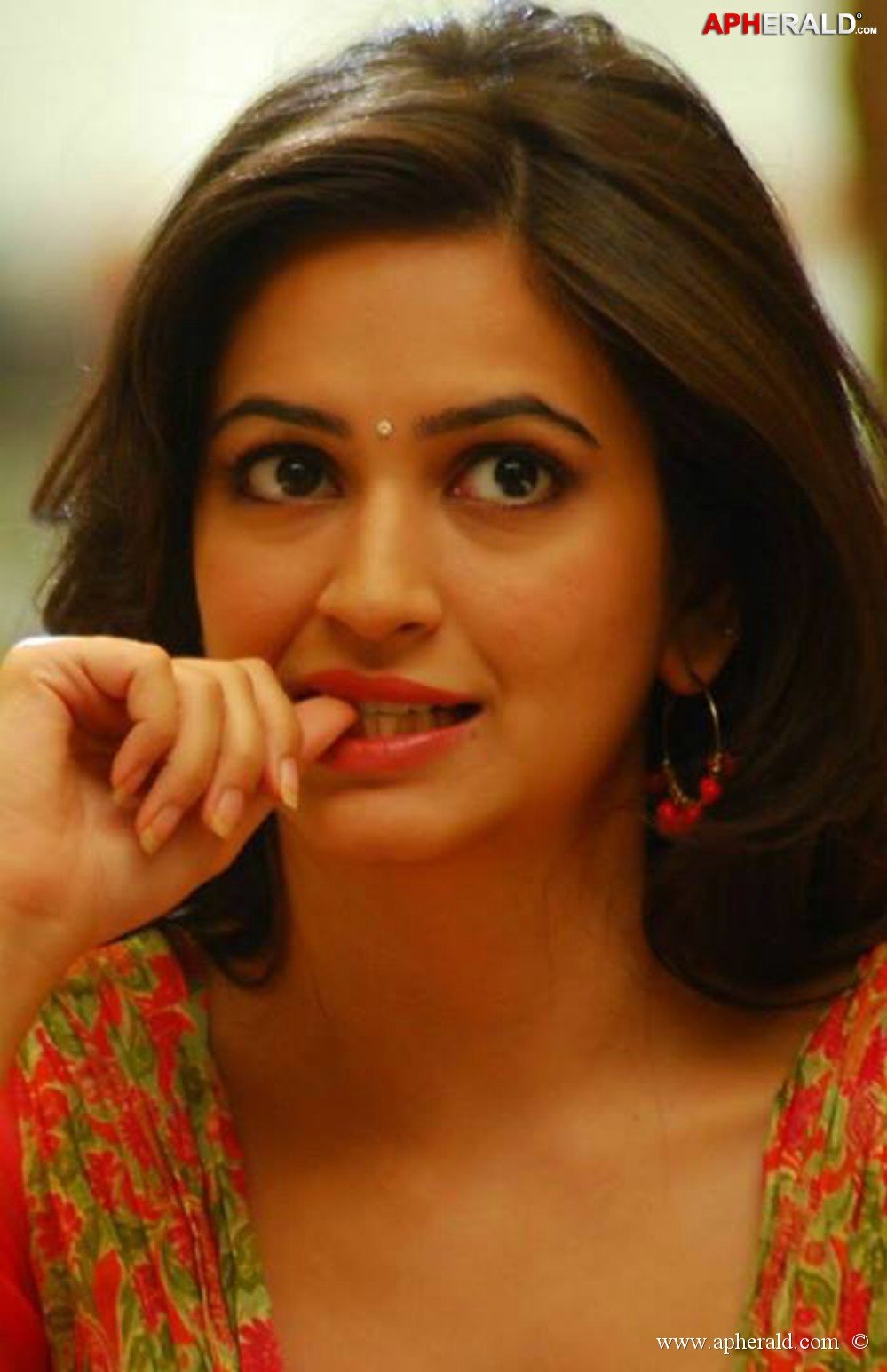 Kriti Kharbanda gallery
