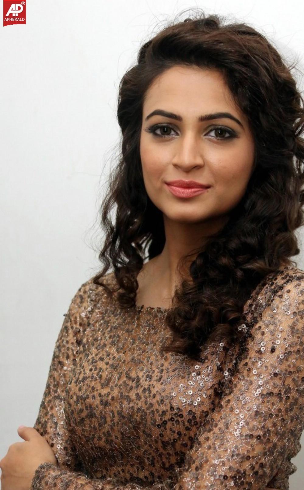 Kriti Kharbanda Latest Stills