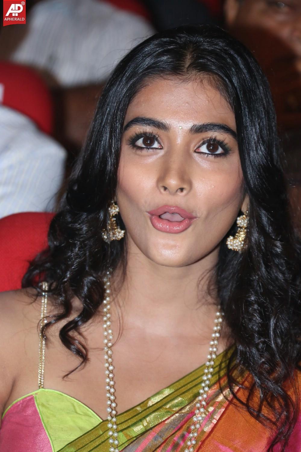 Pooja Hegde Beautiful Stills