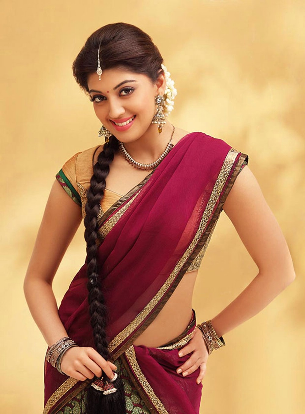 Praneetha Latest Spicy Pics