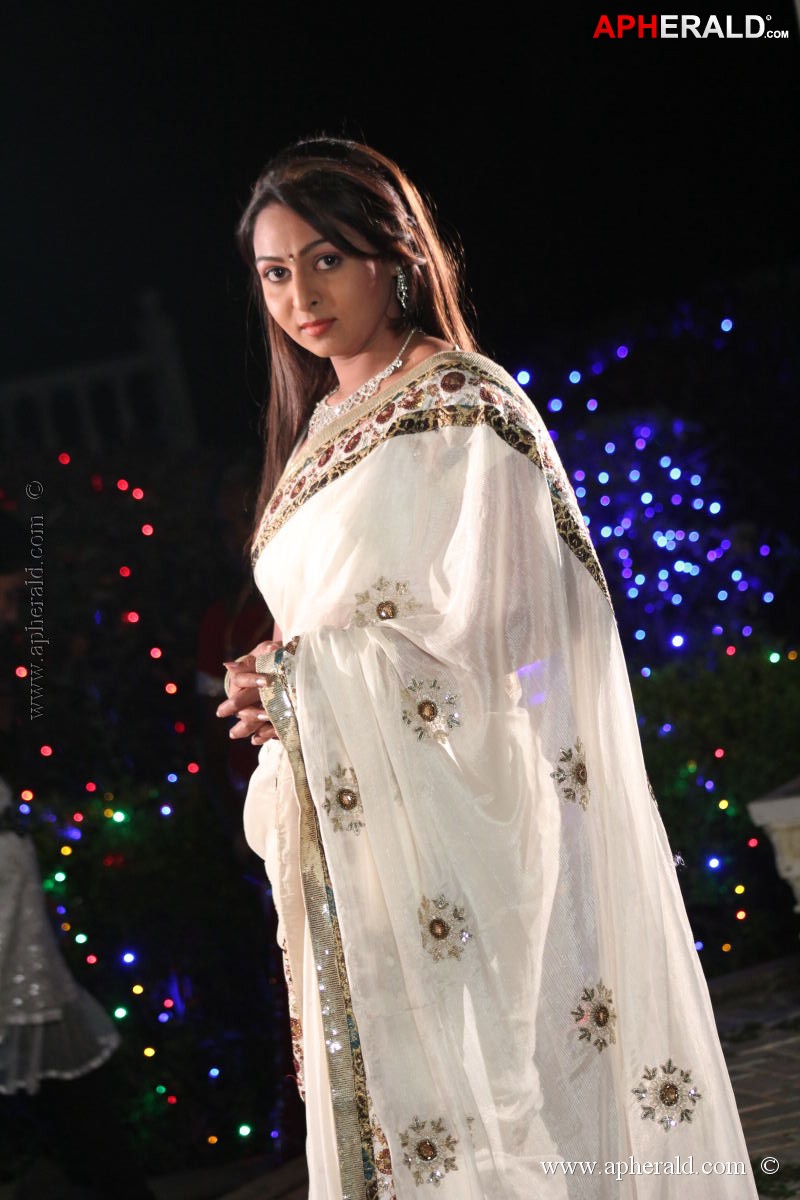 Samvritha Sunil Photos