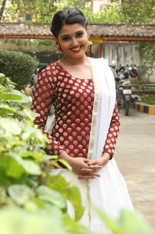 Sandra Latest Stills