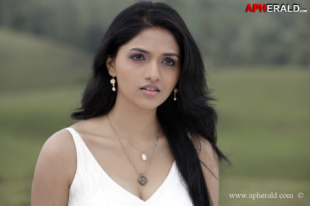 Sunaina Photos