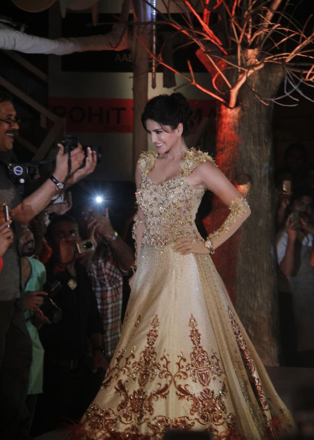 Sunny Leone Ramp Walk Stills