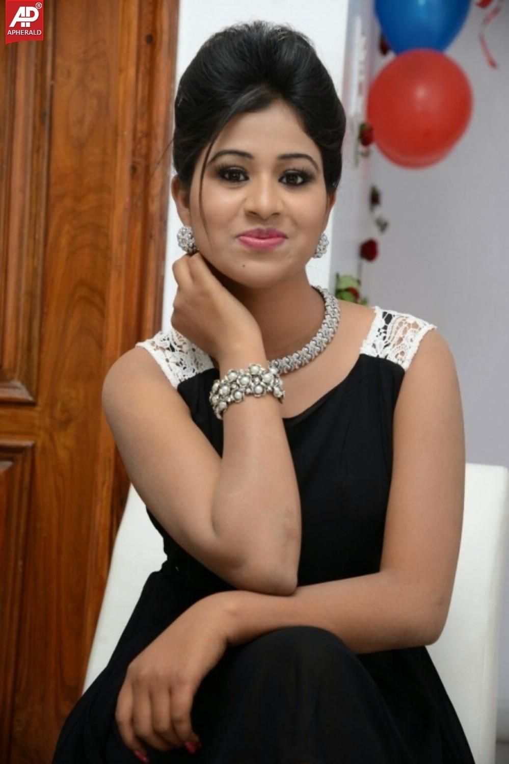 Tamil Actress Manaali Rathod Photos