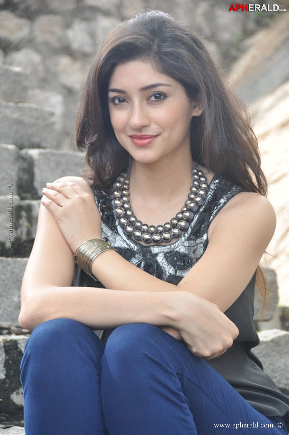 Tanvi Vyas Spicy Photos