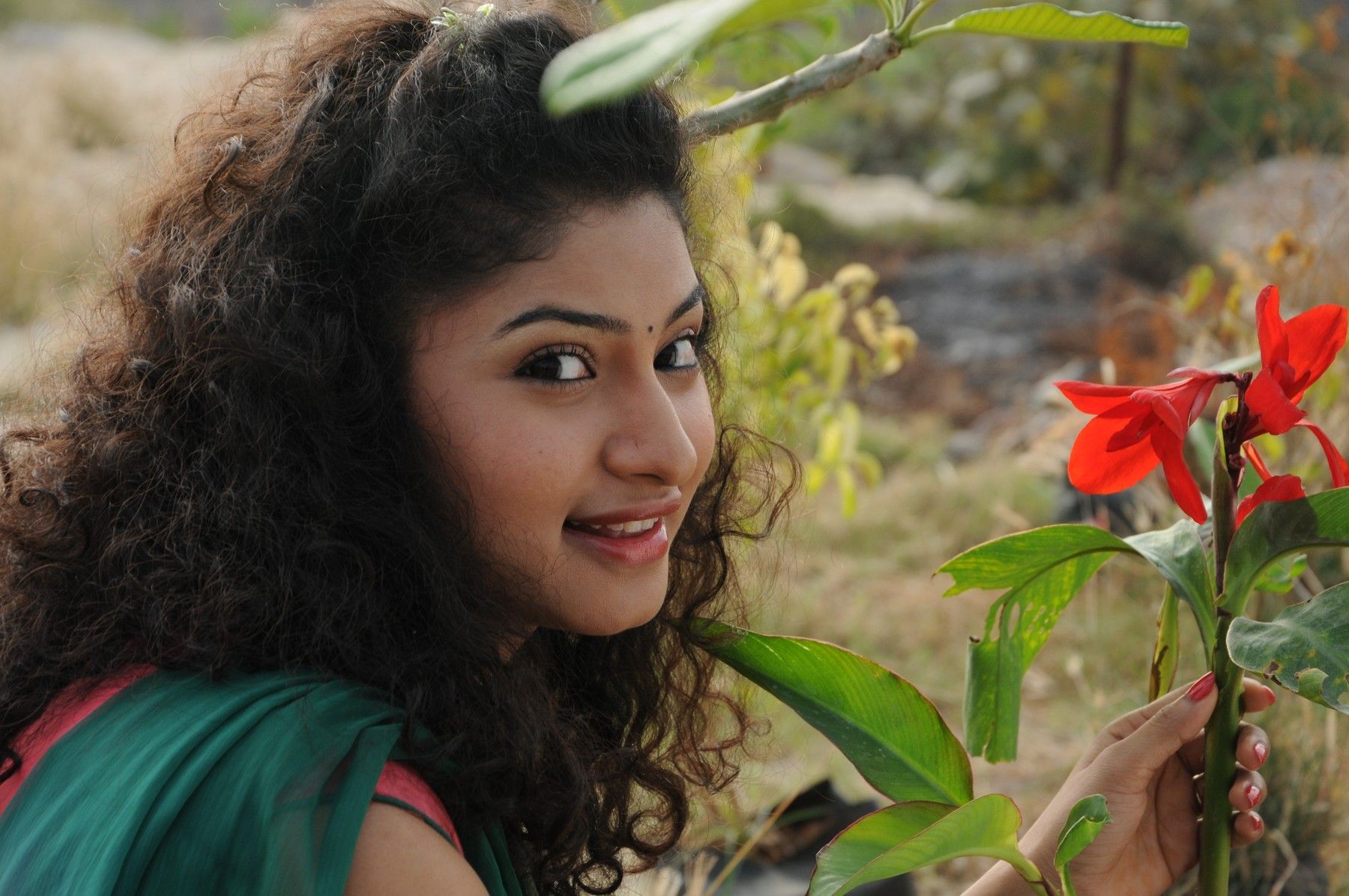 Vishnu Priya New Stills