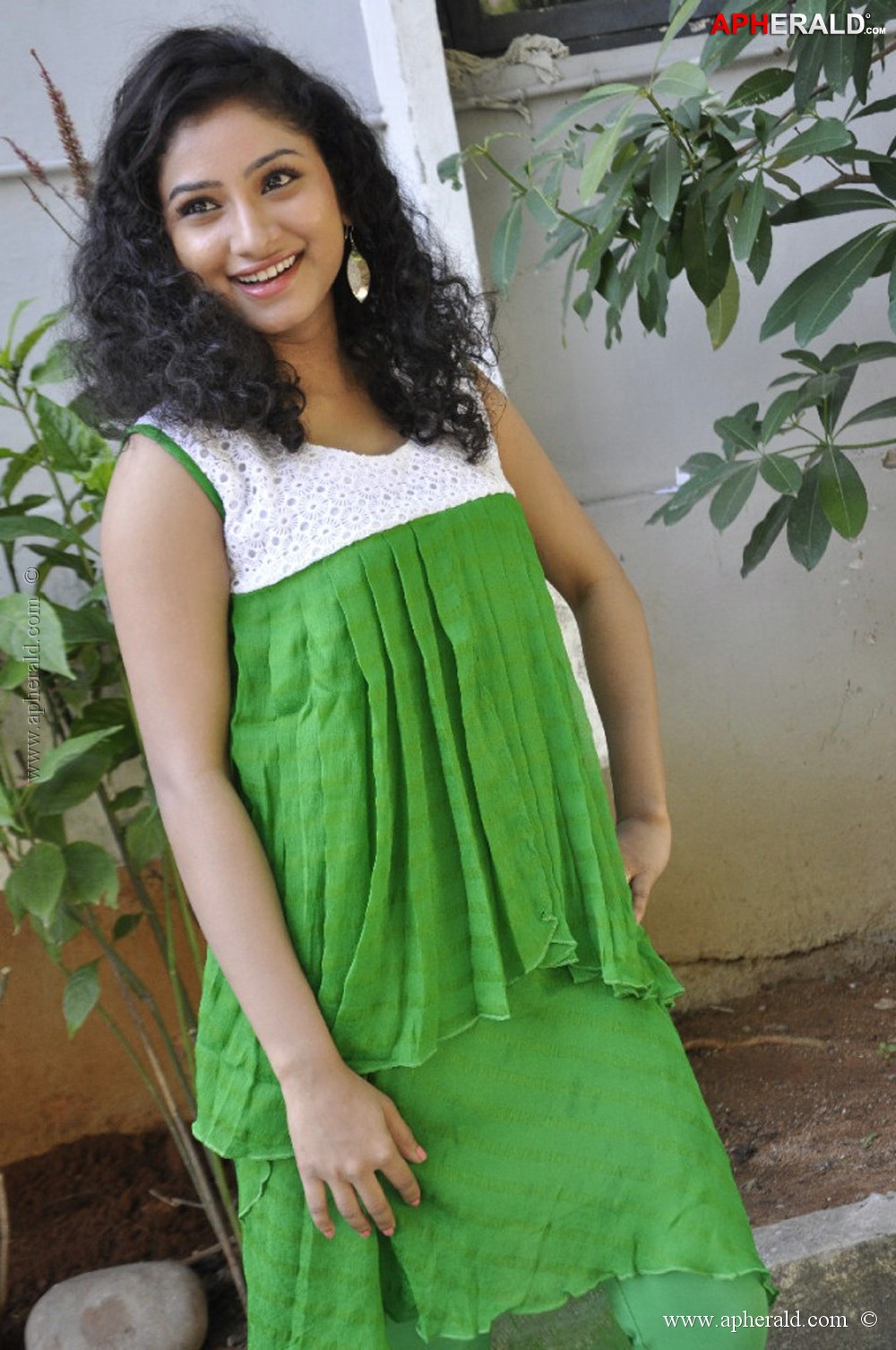 Vishnu Priya Photos