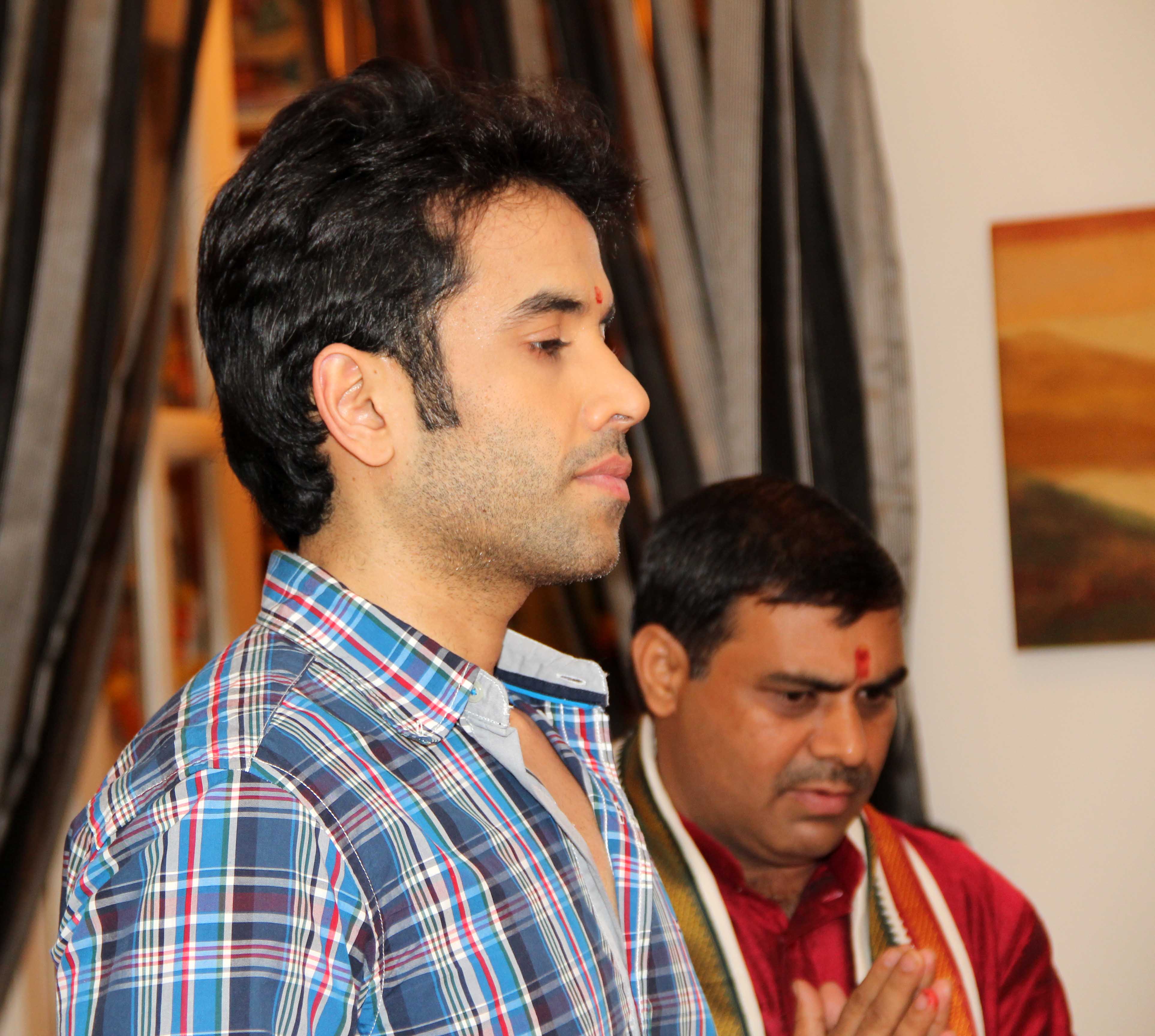 Ganesh Aarti At Tusshar Kapoor s House